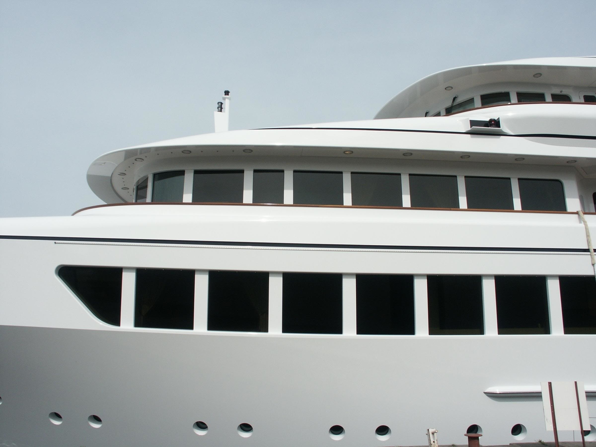 Yacht ECSTASEA, Feadship | CHARTERWORLD Luxury Superyacht Charters